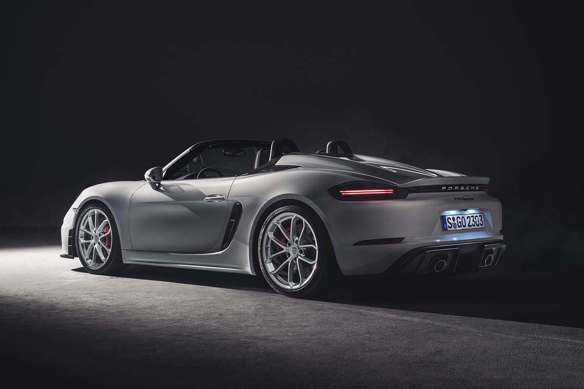 StriveME - بورشه ‎‎718‎ سبايدر وبورشه ‎‎718‎ كايمان جي تي ‎‎4‎ تظهر للعلن